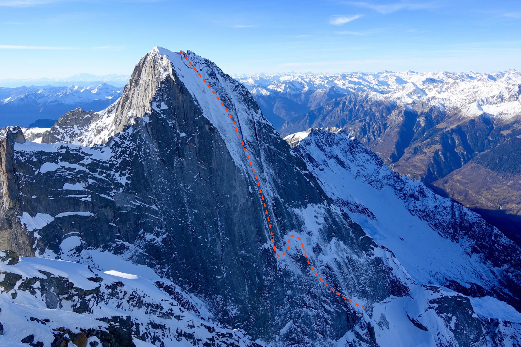 Pizzo Badile „Nordest supercombo“ (800m, M7, R) | Bergsteigen.com